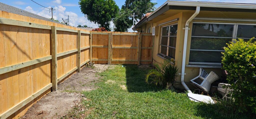 Latest Projects - Near Me Fence: Cape Coral Local Fence Experts