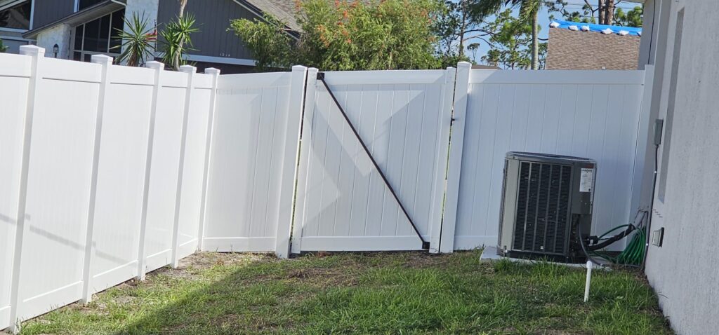 Latest Projects - Near Me Fence: Cape Coral Local Fence Experts